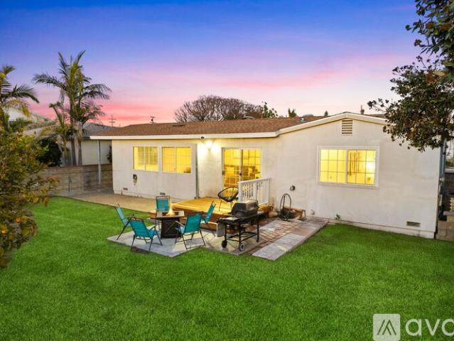 4 BR, 2 BA Apartment 3460 Armstrong St, San Diego, CA 92111