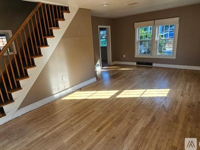 4 BR, 2 BA Apartment 35 Jackson St, Essex Junction, VT 05452