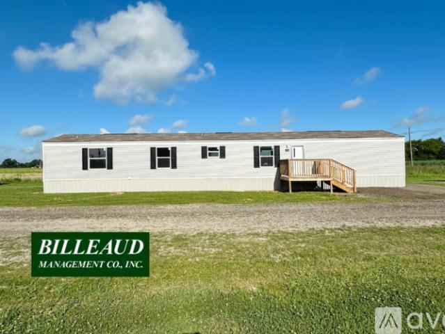 4 BR, 2 BA Apartment 3811 Ridge Rd, Rayne, LA 70578