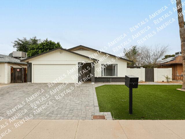 4 BR, 2 BA Apartment 3837 W Acapulco Ln, Phoenix, AZ 85053