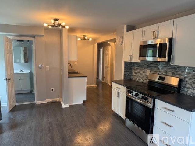 4 BR, 2 BA Apartment 384 Norwich Ave, Unit 384 Norwich Ave, Norwich, CT 06380