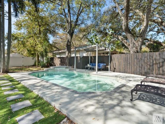 4 BR, 2 BA Apartment 3931 Haines Road North, St. Petersburg, FL 33703