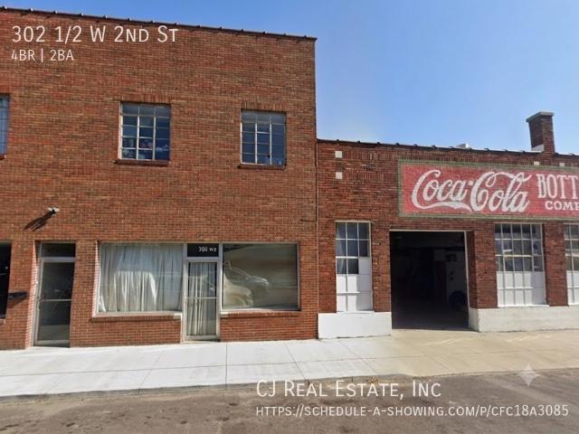 4 BR, 2 BA Apartment 302 1/2 W 2nd St, Sedalia, MO 65301