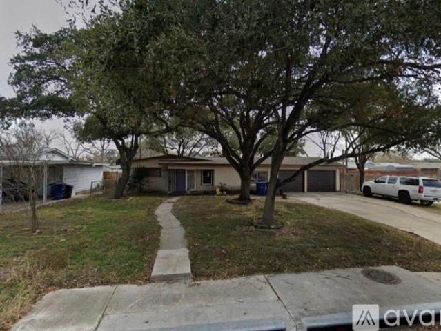 4 BR, 2 BA Apartment 302 Nash Boulevard, San Antonio, TX 78223