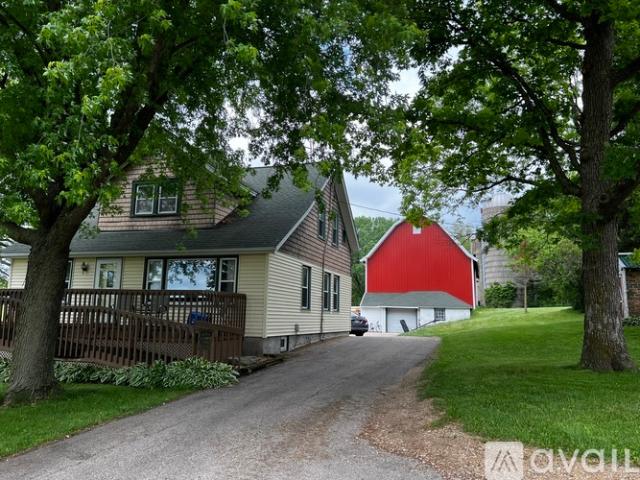 4 BR, 2 BA Apartment 3068 Co Rd T, Sun Prairie, WI 53590