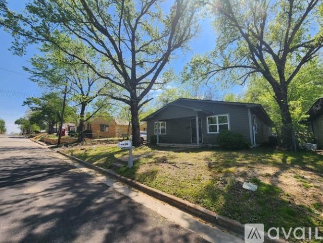 4 BR, 2 BA Apartment 306 Calvert Street, Sulphur Springs, TX 75482