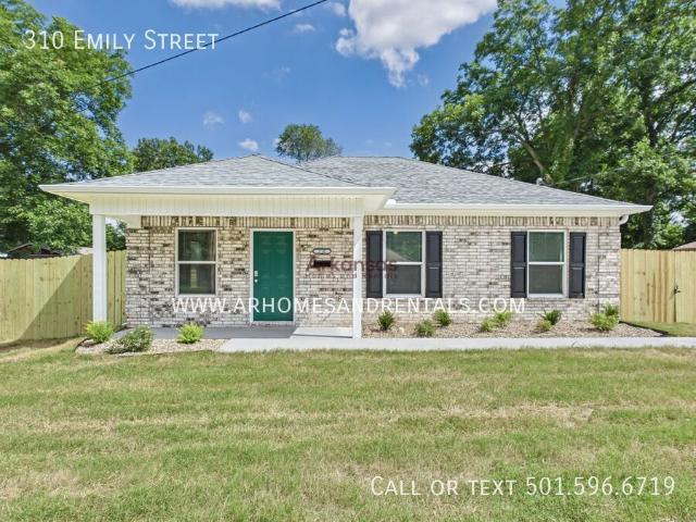 4 BR, 2 BA Apartment 310 Emily Street, North Little Rock, AR 72114