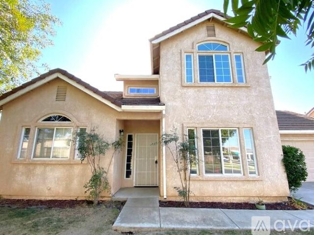 4 BR, 2 BA Apartment 3125 Campus Dr, Merced, CA 95348