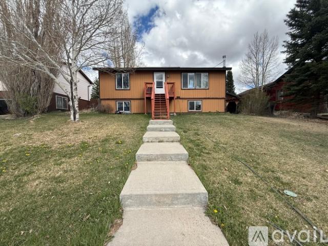 4 BR, 2 BA Apartment 316 17th Street, Kremmling, CO 80459