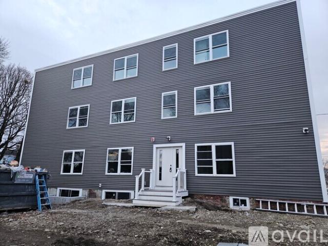 4 BR, 2 BA Apartment 32 Irving St, Unit 1, Everett, MA 02149