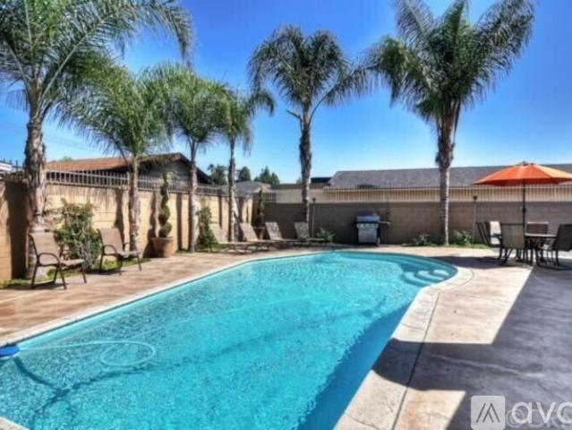 4 BR, 2 BA Apartment 331 East Bluebell Place, Anaheim, CA 92802