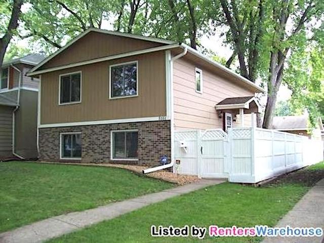 4 BR, 2 BA Apartment 3351 Grimes Ave N, Robbinsdale, MN 55422