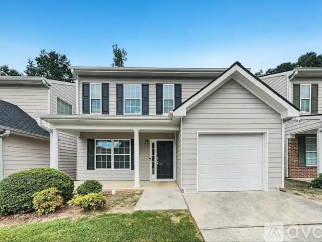 4 BR, 2 BA Apartment 4411 Ravenwood Dr, Union City, GA 30291