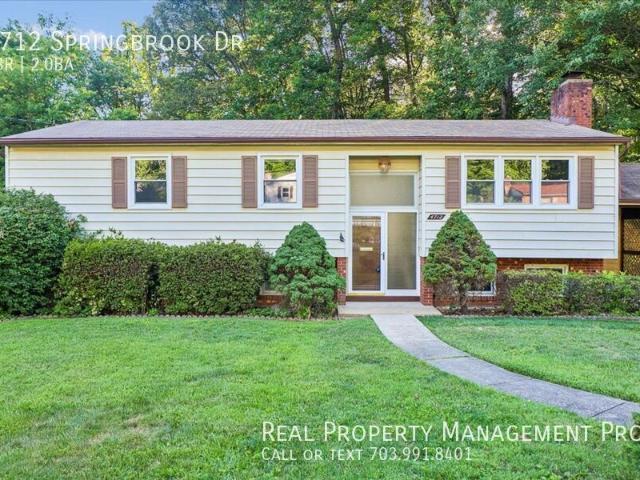 4 BR, 2 BA Apartment 4712 Springbrook Dr, Annandale, VA 22003
