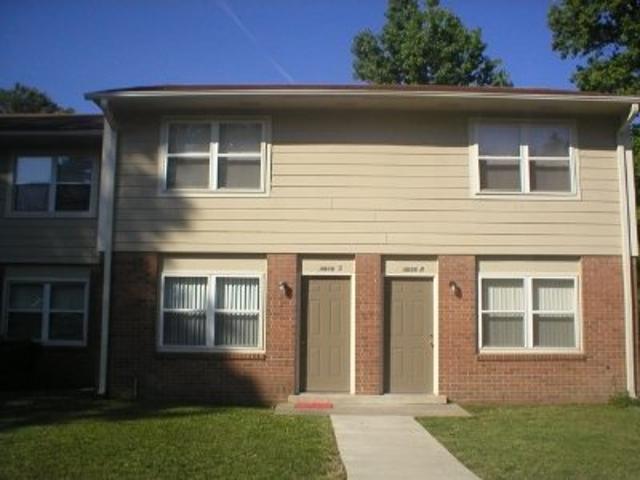 4 BR, 2 BA Apartment 4826 Woodstone Dr Charlotte, NC 28269