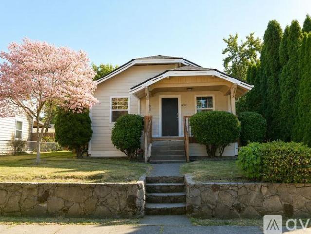4 BR, 2 BA Apartment 4840 North Yale Street, Portland, OR 97203