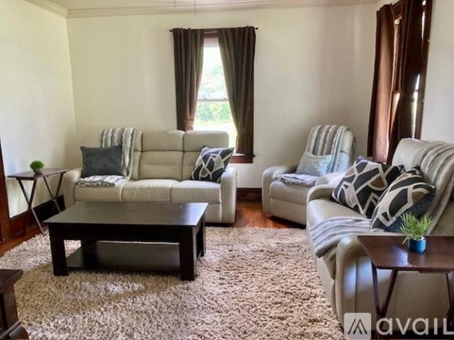 4 BR, 2 BA Apartment 48 Main Street, Charlemont, MA 01339
