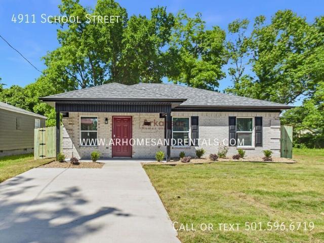 4 BR, 2 BA Apartment 4911 School Street, North Little Rock, AR 72117