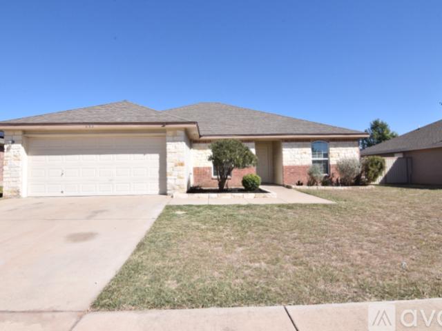 4 BR, 2 BA Apartment 403 Constellation Dr, Killeen, TX 76542