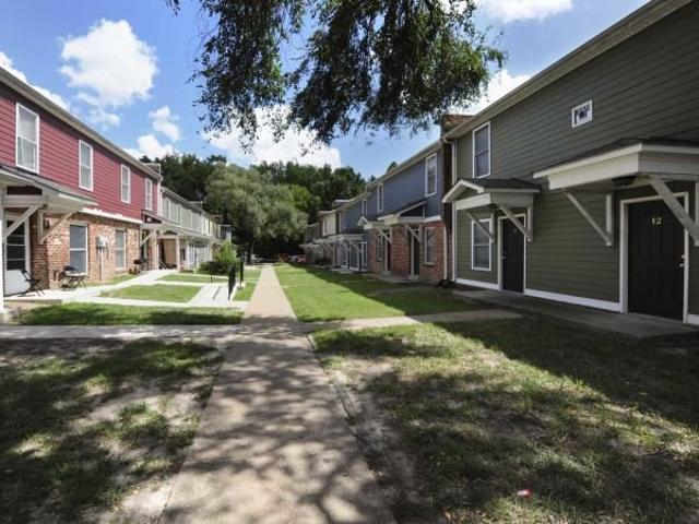 4 BR, 2 BA Apartment 4101 North Avenue, Richmond, VA 23222