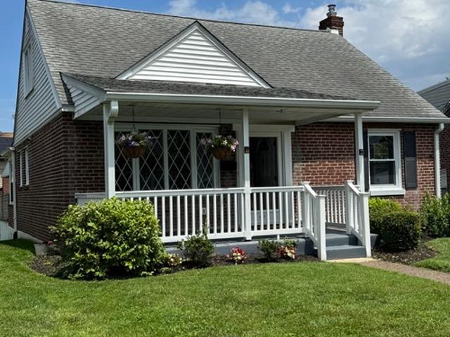 4 BR, 2 BA Apartment 421 Lawrence Road, Havertown, PA 19083