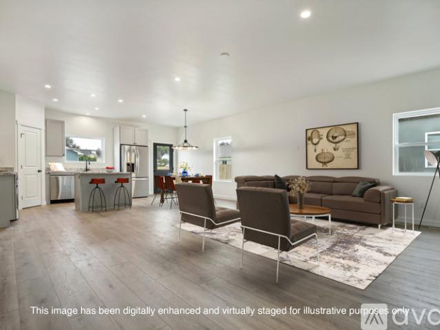 4 BR, 2 BA Apartment 422 Jarrett Ave, Cortez, CO 81321