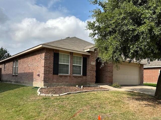 4 BR, 2 BA Apartment 433 Emerald Creek Drive, Fort Worth, TX 76131