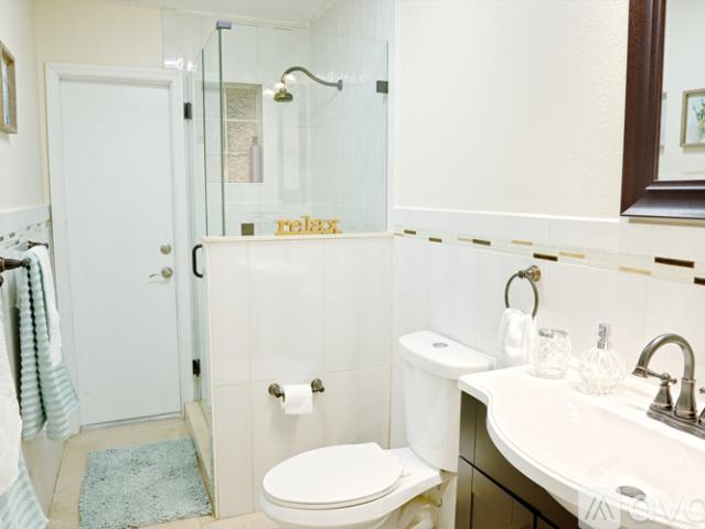 4 BR, 2 BA Apartment 4315 Lake Ave, West Palm Beach, FL 33405