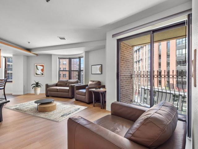 4 BR, 2 BA Apartment 437 West Gorham Street Unit 1 Bed Space Priced By Bed, Madison, WI 53703