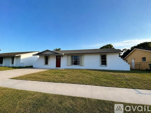 4 BR, 2 BA Apartment 435 Earl Avenue, Melbourne, FL 32901
