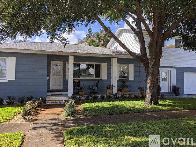 4 BR, 2 BA Apartment 5400 10th St N, St. Petersburg, FL 33703