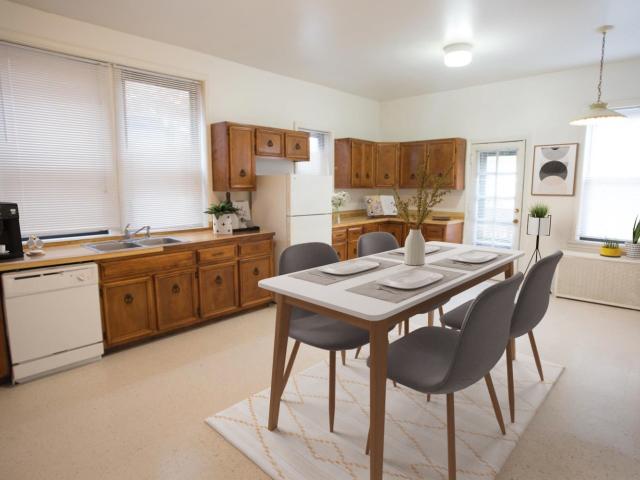 4 BR, 2 BA Apartment 5468 70 South Hyde Park Boulevard Unit 5470 1, Chicago, IL 60615