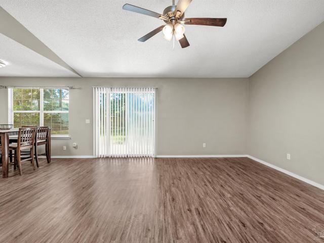 4 BR, 2 BA Apartment 5499 Chantilly Circle, Milton, FL 32583
