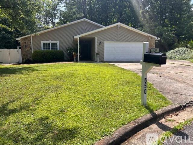 4 BR, 2 BA Apartment 550 Creekwood Crossing East, Roswell, GA 30076