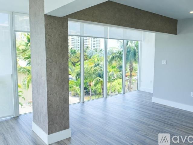 4 BR, 2 BA Apartment 550 Ocean Drive, Unit 5D, Key Biscayne, FL 33149