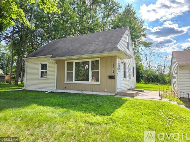 4 BR, 2 BA Apartment 5607 Regent Avenue North, Crystal, MN 55429