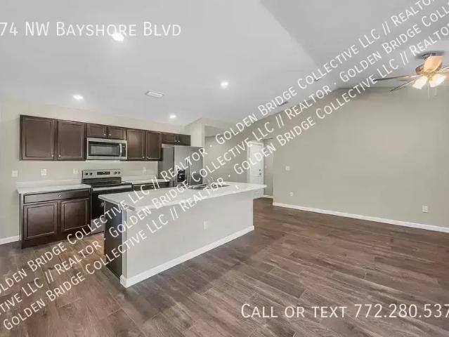 4 BR, 2 BA Apartment 574 NW Bayshore Blvd, Port Saint Lucie, FL 34983