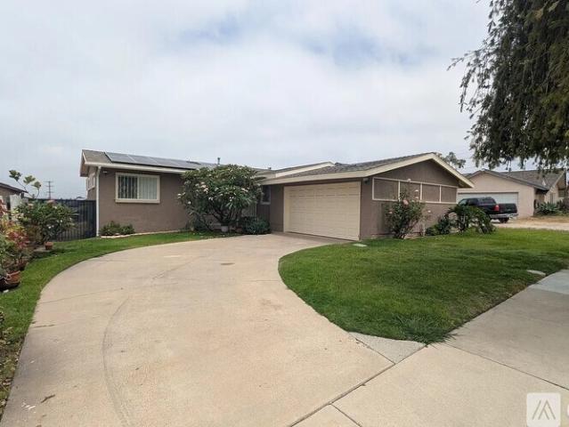 4 BR, 2 BA Apartment 5778 Roswell St, San Diego, CA 92114