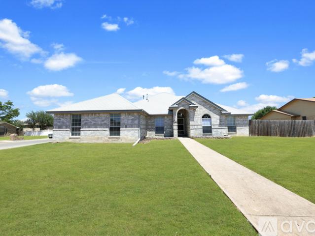 4 BR, 2 BA Apartment 501 Weiss Dr, Killeen, TX 76542