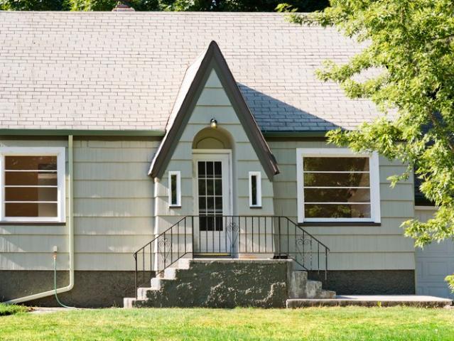 4 BR, 2 BA Apartment 514 E 27th Ave, Spokane, WA 99203