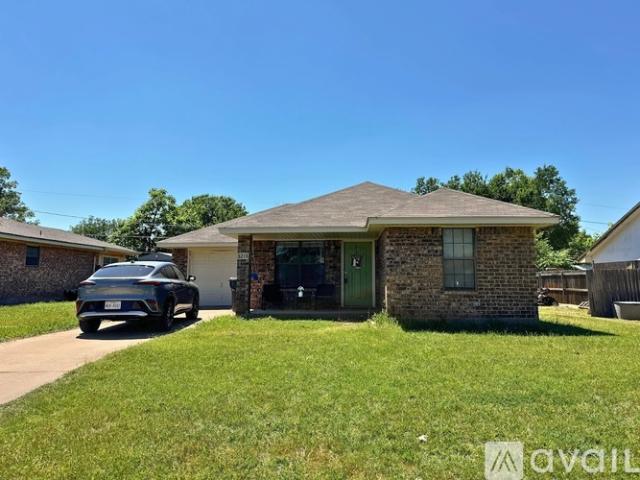 4 BR, 2 BA Apartment 5216 Brookwood Dr, Wichita Falls, TX 76302