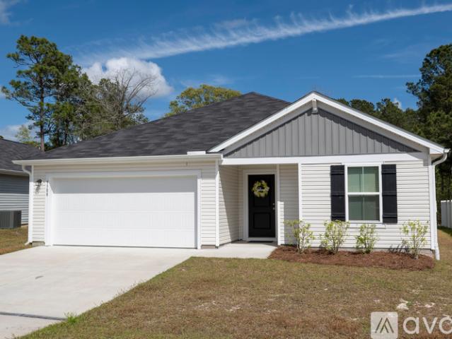 4 BR, 2 BA Apartment 5308 Meagan Lane Northeast, Winnabow, NC 28479