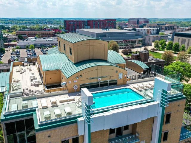 4 BR, 2 BA Apartment 535 W Johnson St Unit Entire Unit Priced By Bed, Madison, WI 53703