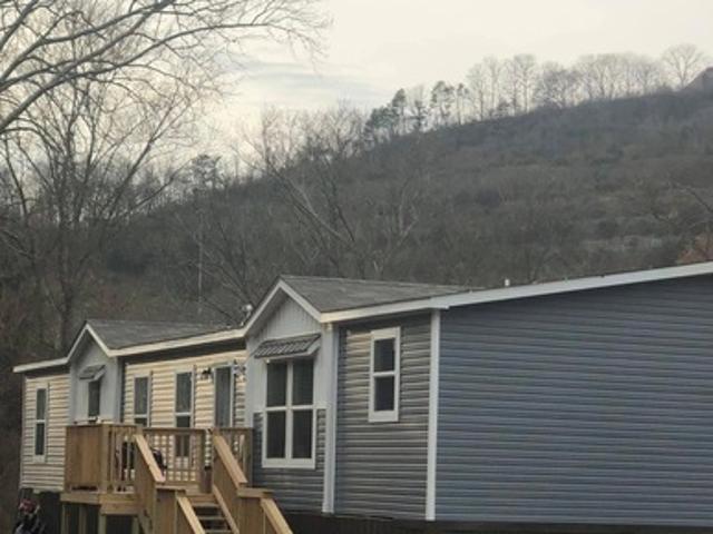 4 BR, 2 BA Apartment 5 Schenley Lane, Charleston, WV 25311