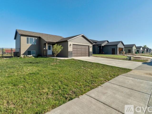 4 BR, 2 BA Apartment 6558 Abelia St, Rapid City, SD 57703