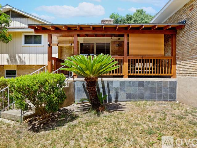 4 BR, 2 BA Apartment 6602 Southpoint St, San Antonio, TX 78229