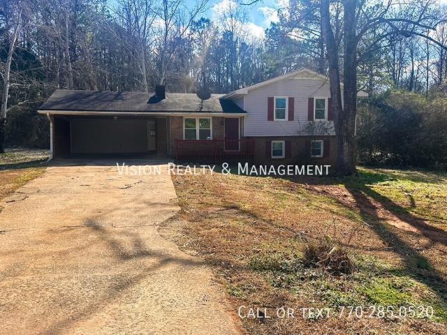 4 BR, 2 BA Apartment 603 Henson Cir, Carrollton, GA 30117