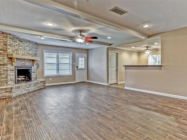 4 BR, 2 BA Apartment 6031 Cerritos Drive, Houston, TX 77035