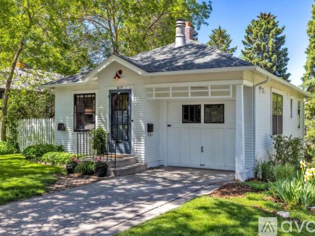 4 BR, 2 BA Apartment 617 West Harrison Street, Bozeman, MT 59715