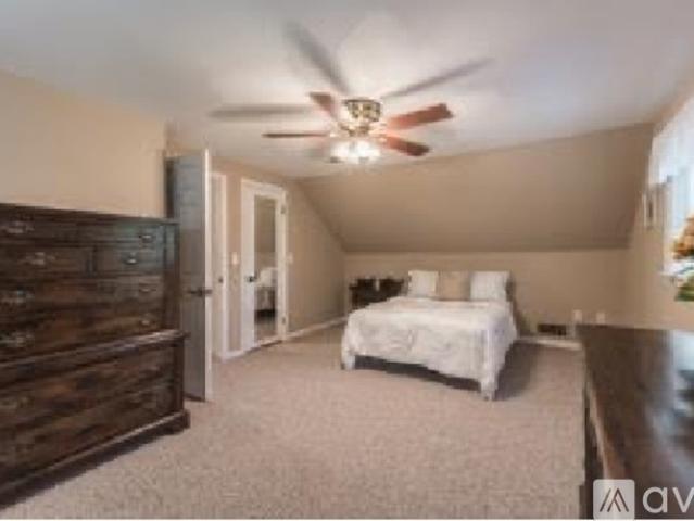 4 BR, 2 BA Apartment 61 Berdan Street, Rochelle Park, NJ 07662